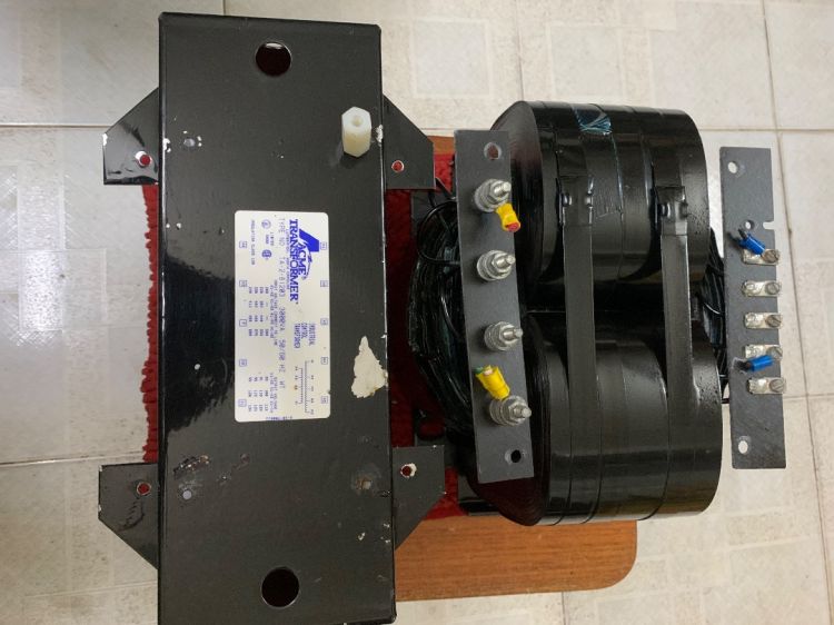 Biến áp cách ly DOUBLE C core 3kva hàng USA còn 1 con fe màu vàng