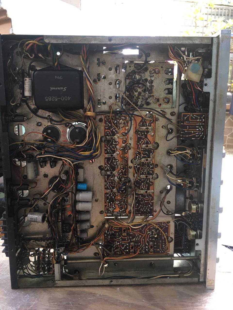 Amply Sansui 2000